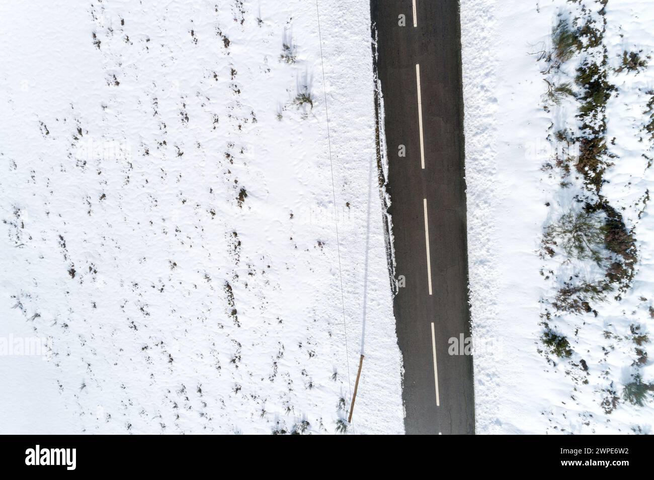 Aerial top down snowy road hi-res stock photography and images - Alamy