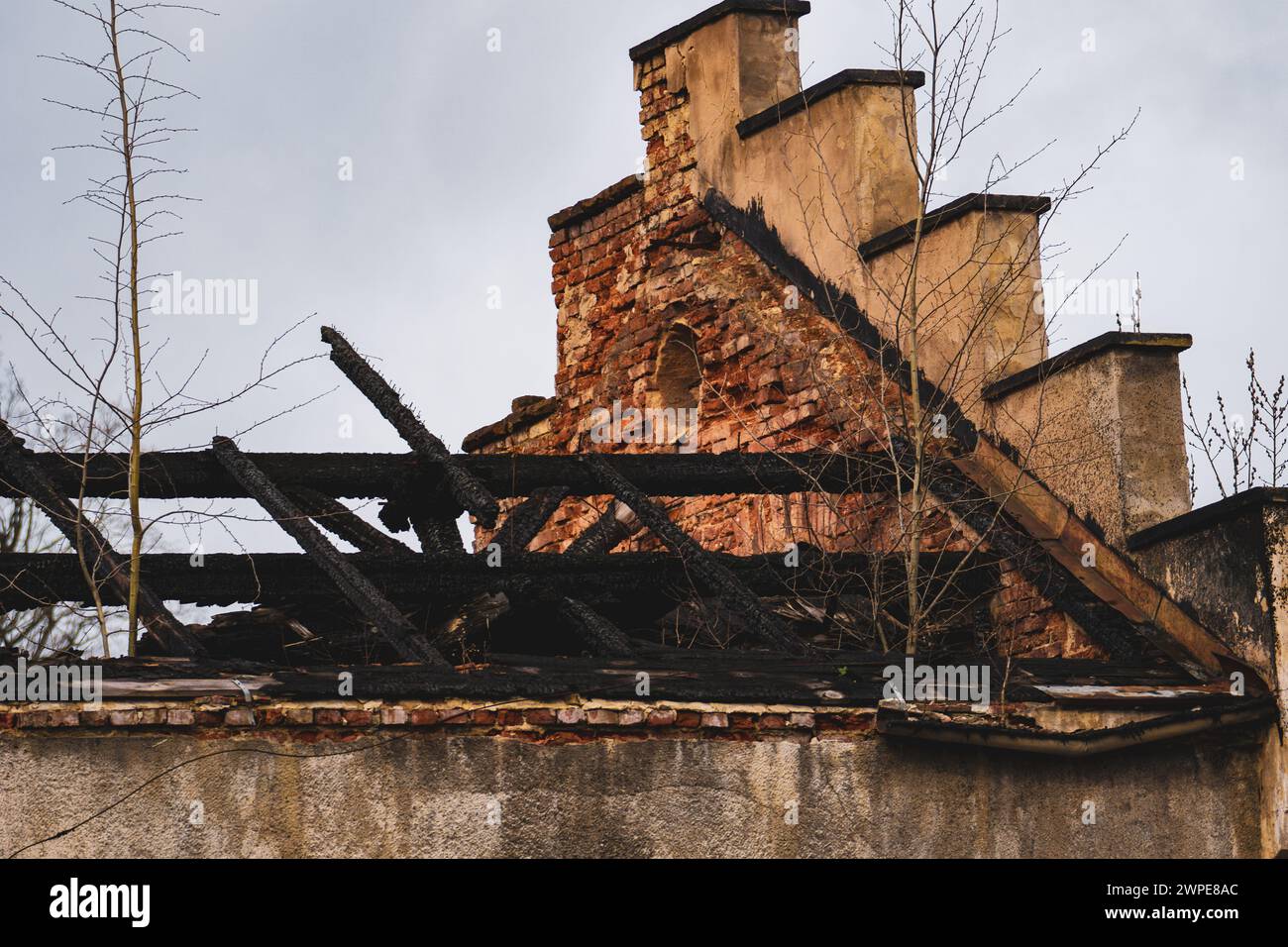 Old Brick Building With Fire Damage Stock Photo - Alamy