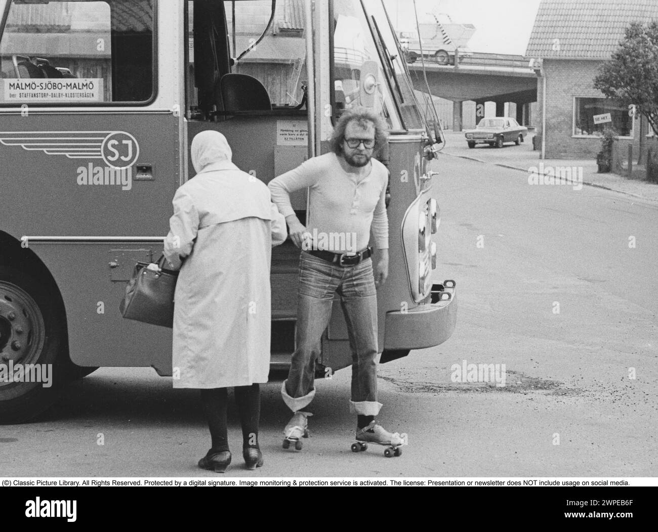 Roller skate historical hi-res stock photography and images - Alamy