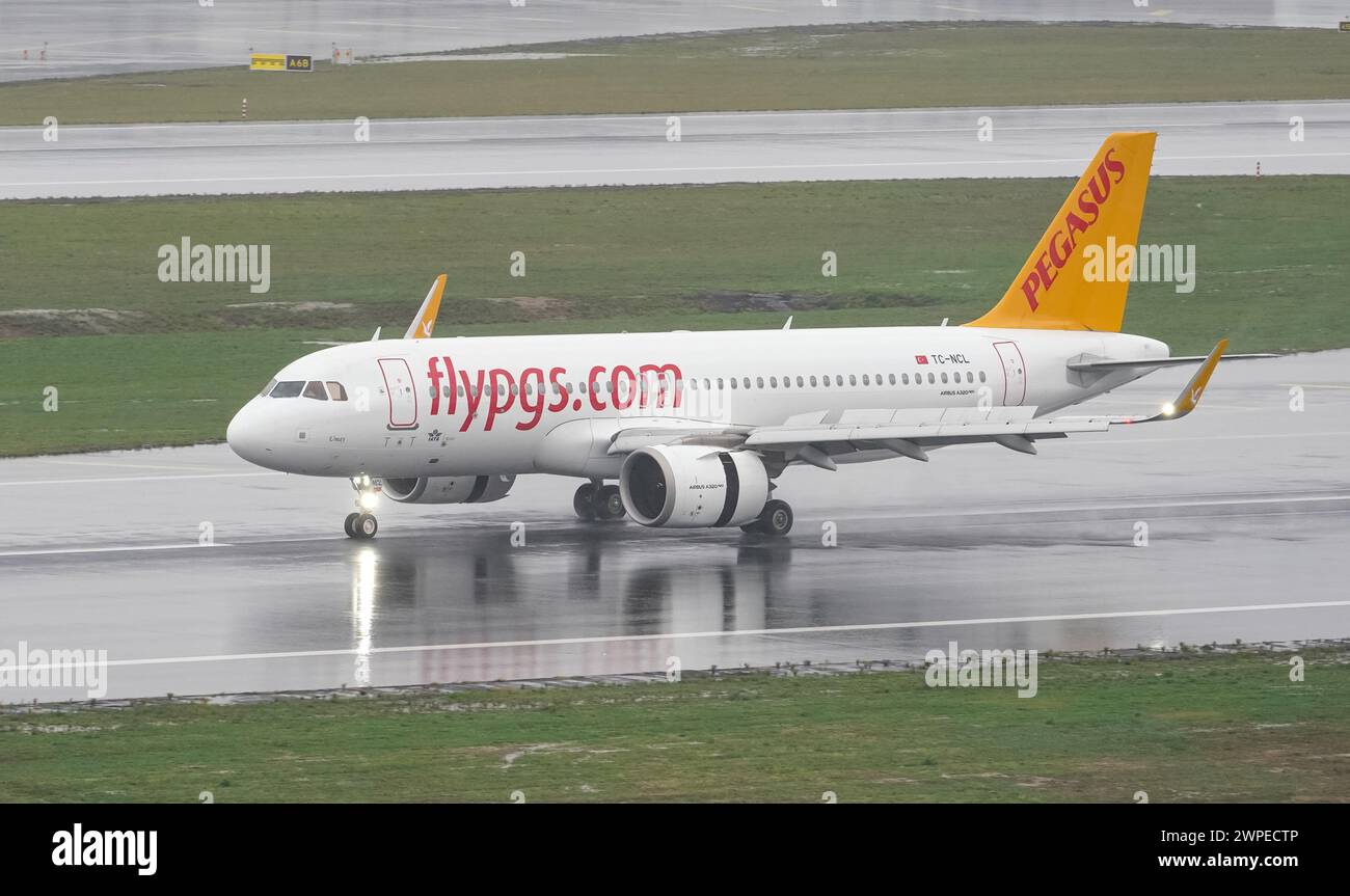ISTANBUL, TURKIYE - OCTOBER 15, 2022: Pegasus Airlines Airbus A320-251N (9411) landing to ...