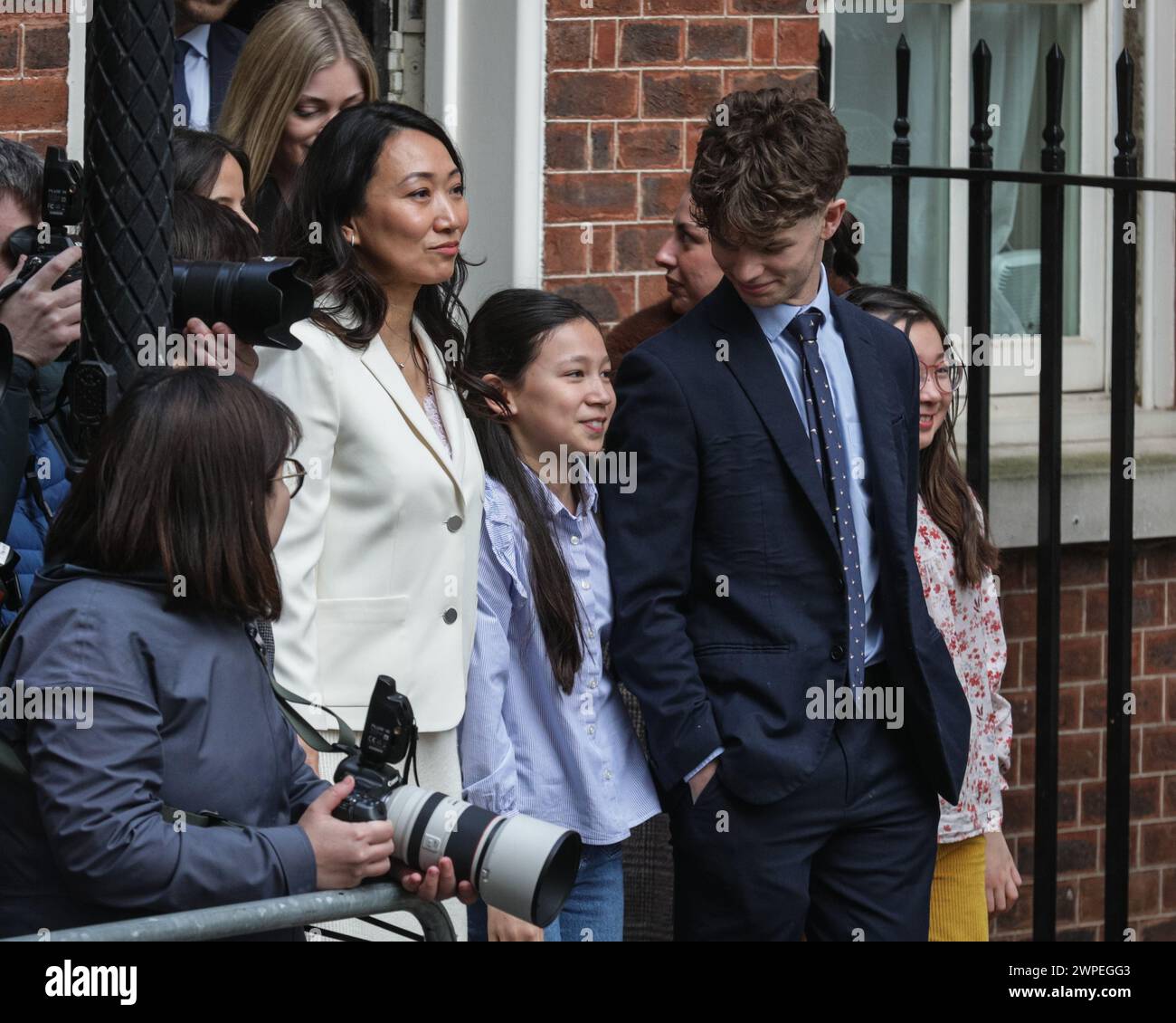 Jeremy hunts wife hi-res stock photography and images - Alamy