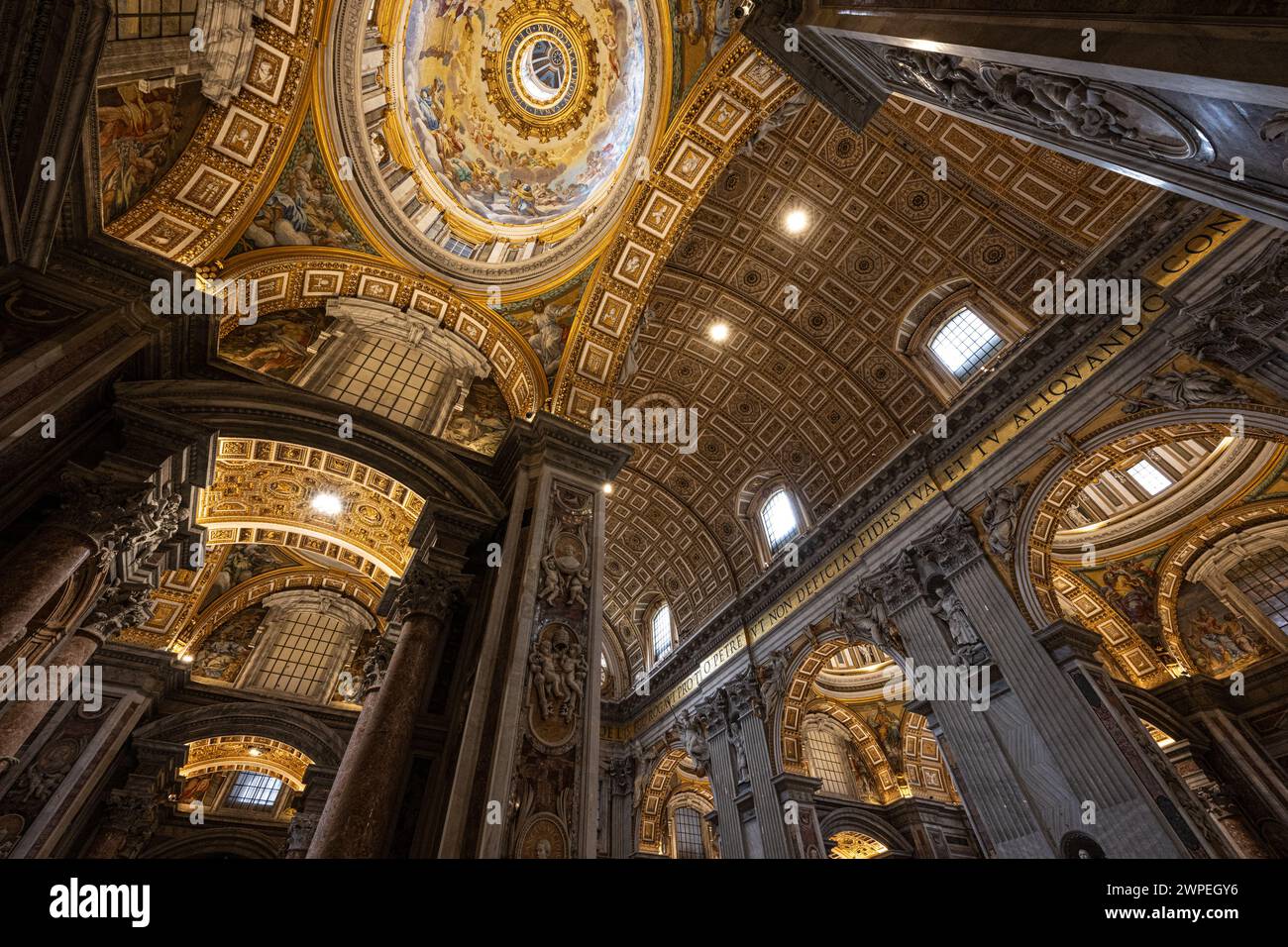 The nave of st peters basilica in the vatican hi-res stock photography ...