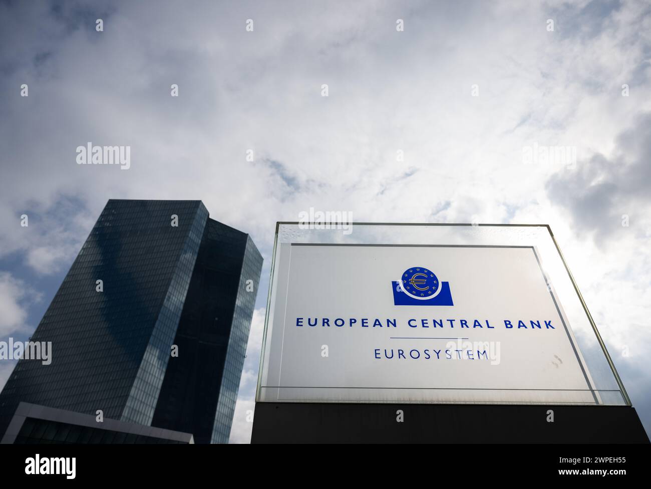 Ecb council 2024 hi-res stock photography and images - Alamy