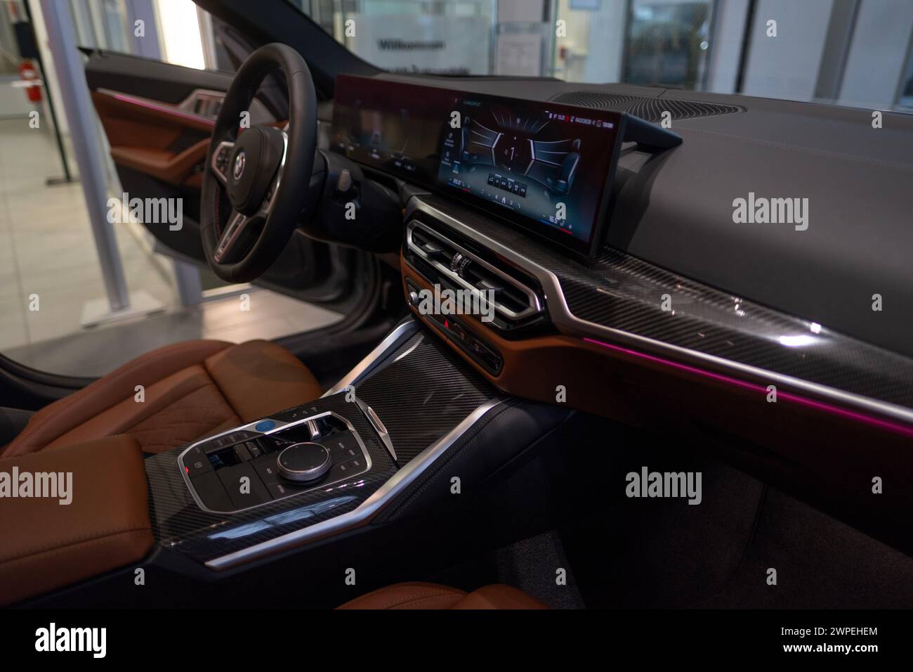 steering wheel, center console BMW i4 five-door electric liftback class ...