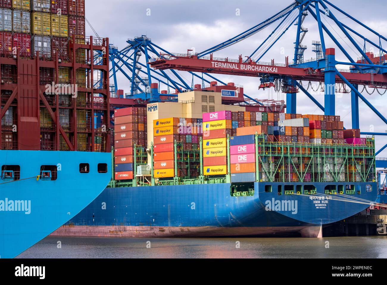 Magleby Maersk Container Frachter im EUROGATE Container Terminal ...