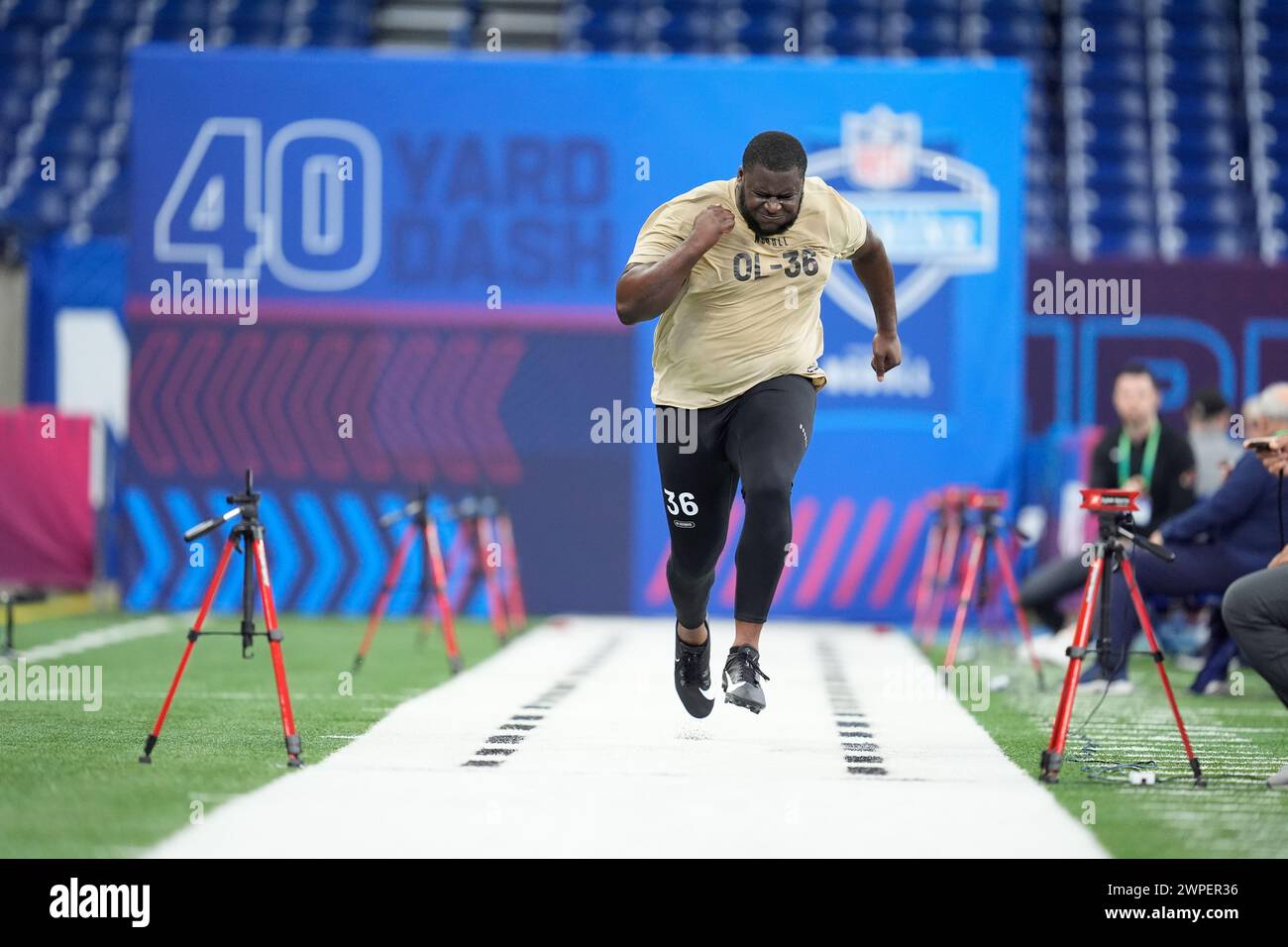 Ohio State offensive lineman Matt Jones runs the 40-yard dash at the ...