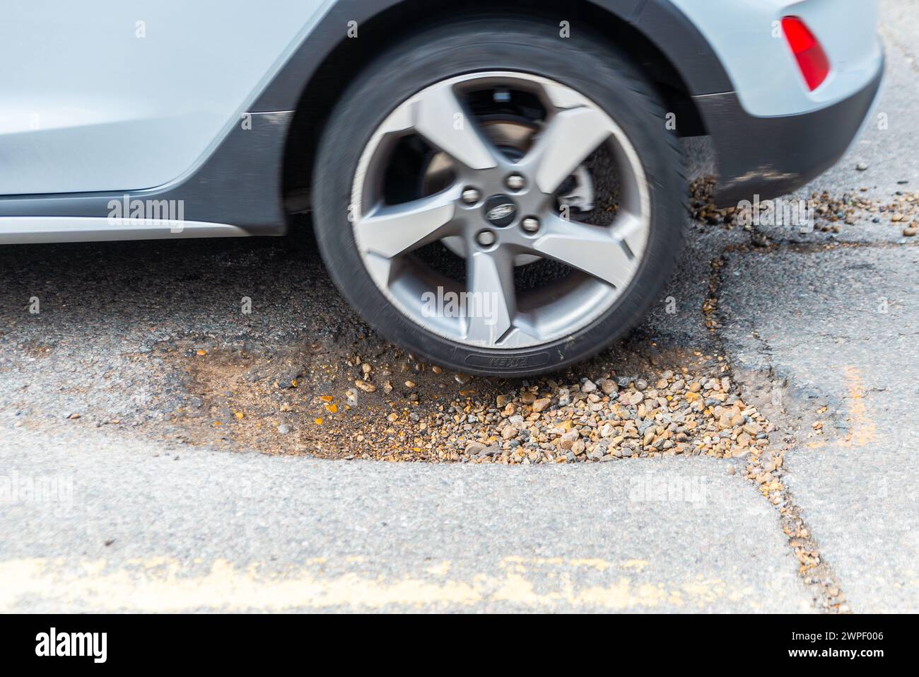 Repair pot hole hi-res stock photography and images - Alamy