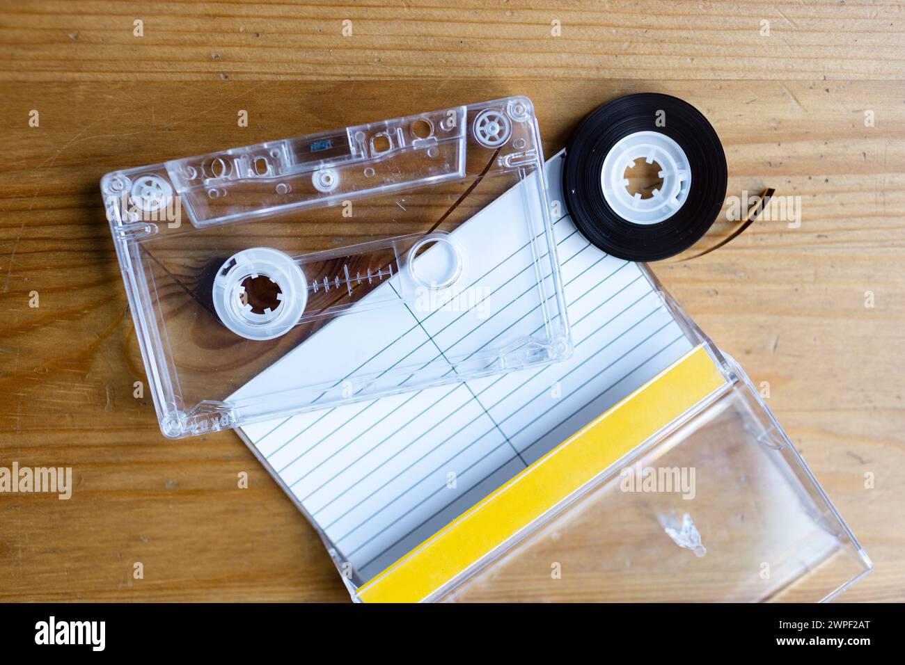 Tape loop, DIY your own tape loop, old style cassette Stock Photo - Alamy