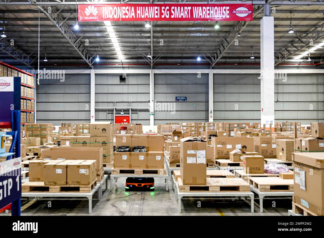 Operation center telecom -Fotos und -Bildmaterial in hoher Auflösung ...