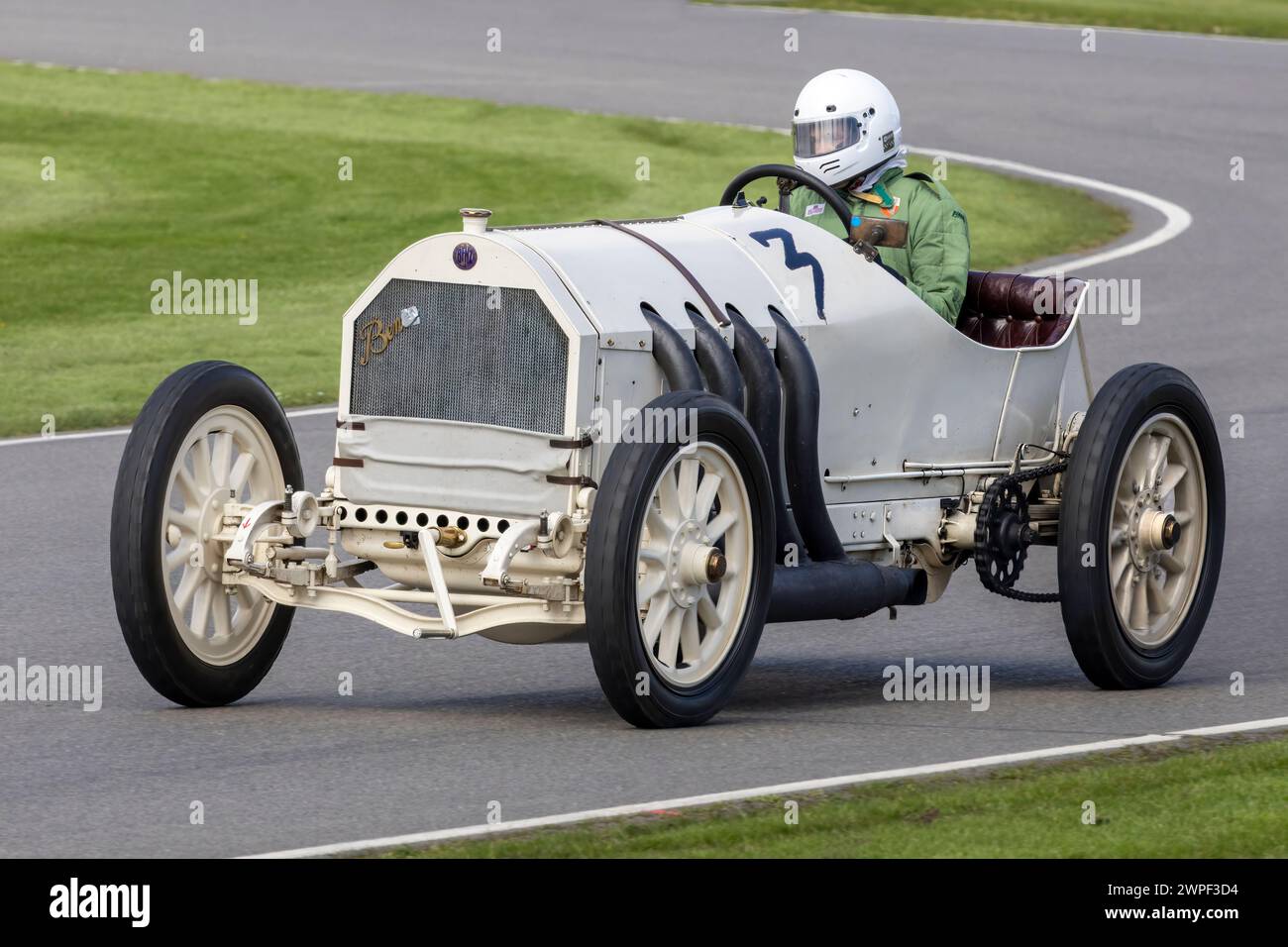 Ben Collings in his 1909 Benz 200hp "Blitzen Benz" during the S.F. Edge ...