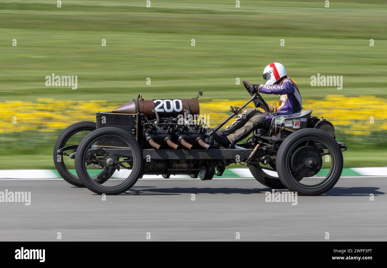 Mark Walker in his 1905 Darracq 200HP during the S.F. Edge Trophy race ...