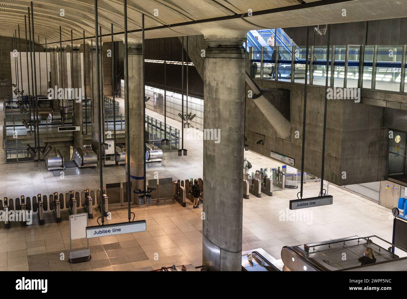 Canary Wharf underground station, wide angle view of modern ticket hall ...