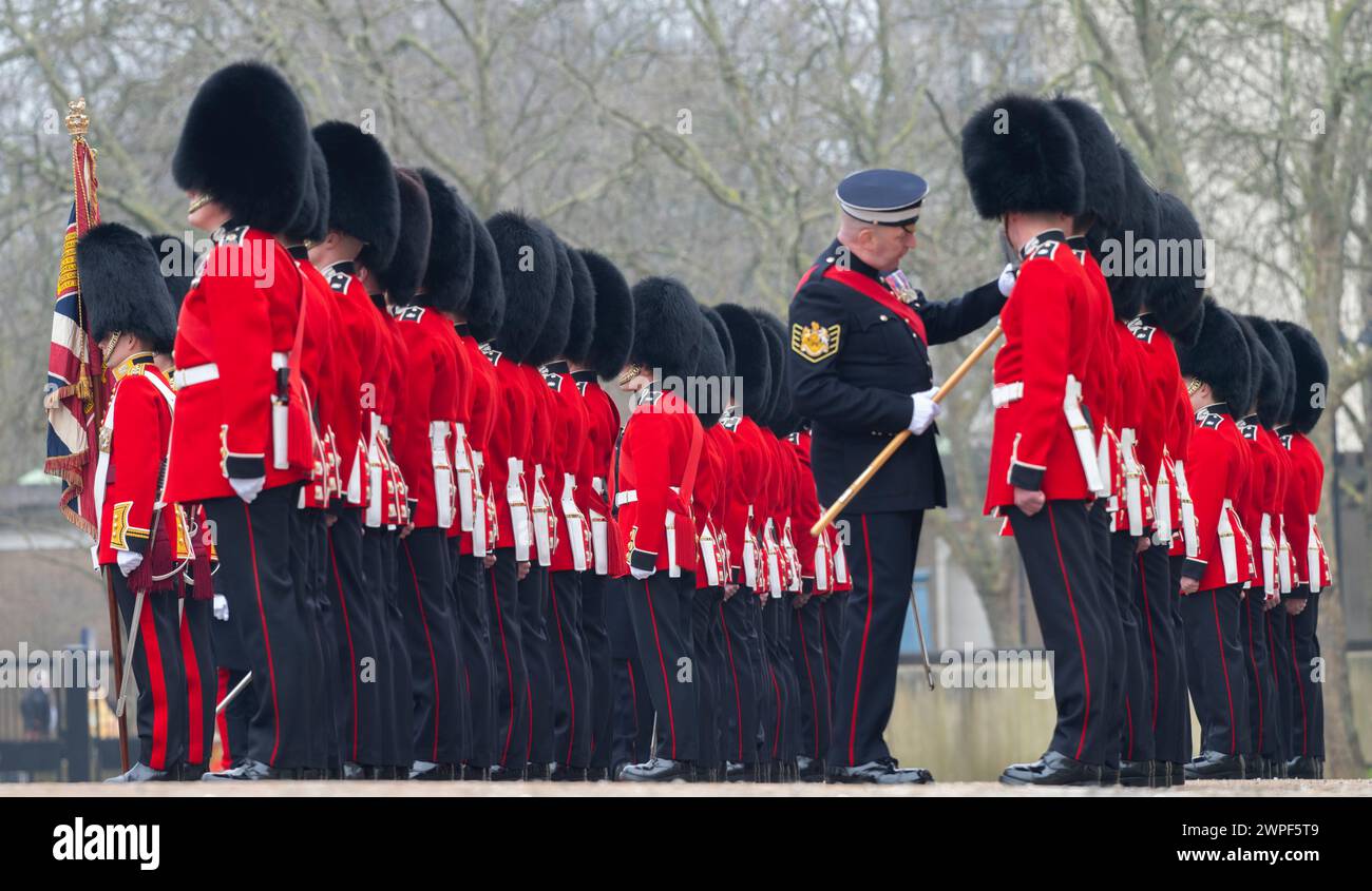 Major general james bowder commanding the household division hi-res ...