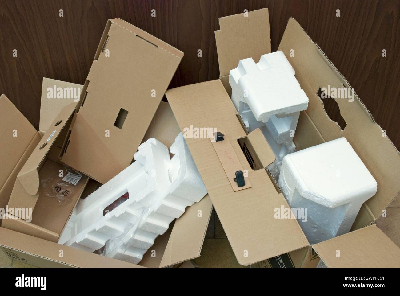 Styrofoam box cardboard hi-res stock photography and images - Alamy