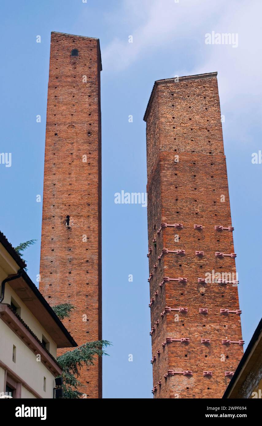 Medieval towers pavia italy hi-res stock photography and images - Alamy