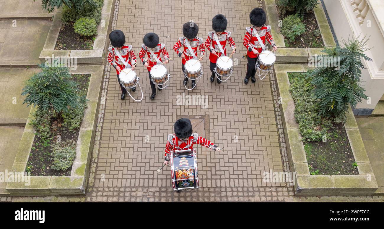 Major general james bowder commanding the household division hi-res ...