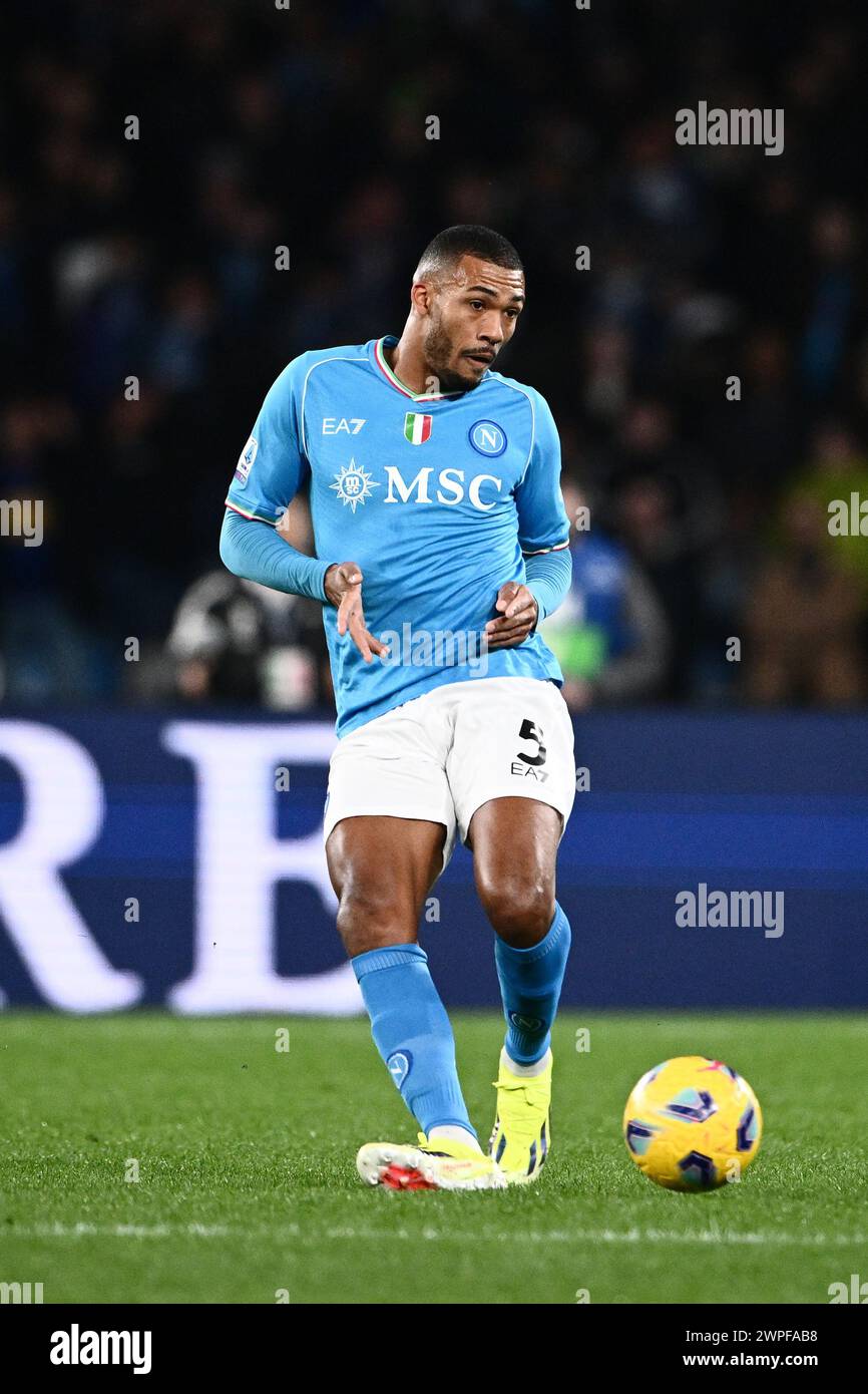 Juan Jesus of SSC Napoli in action during the Serie A TIM match between ...