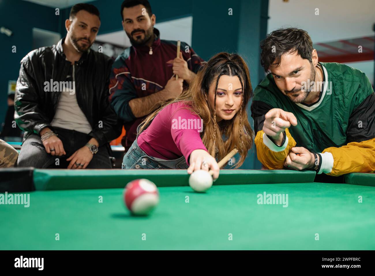 Teaching moment hi-res stock photography and images - Alamy