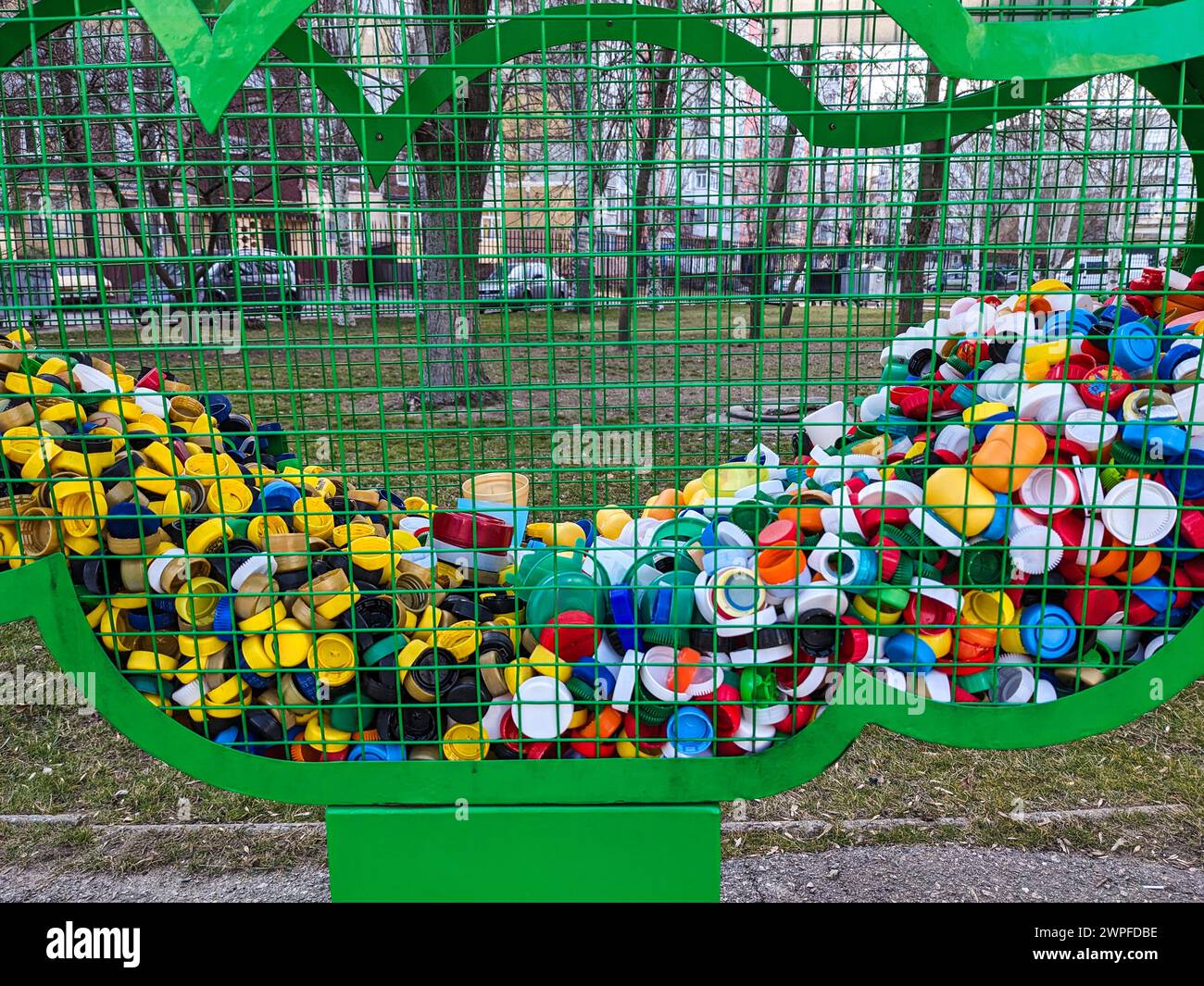 Lots of different plastic bottle caps. Garbage sorting Stock Photo - Alamy