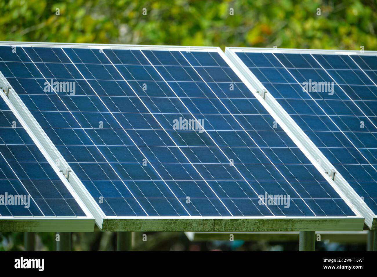 Sustainable electric power plant with solar photovoltaic panels for ...
