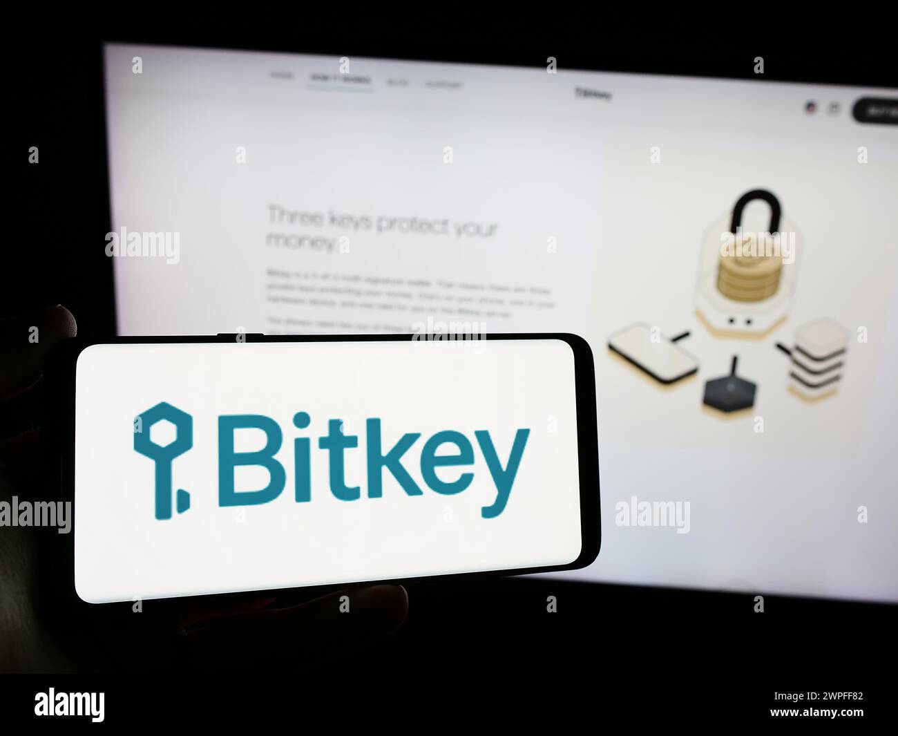 Bitkey wallet hi-res stock photography and images - Alamy