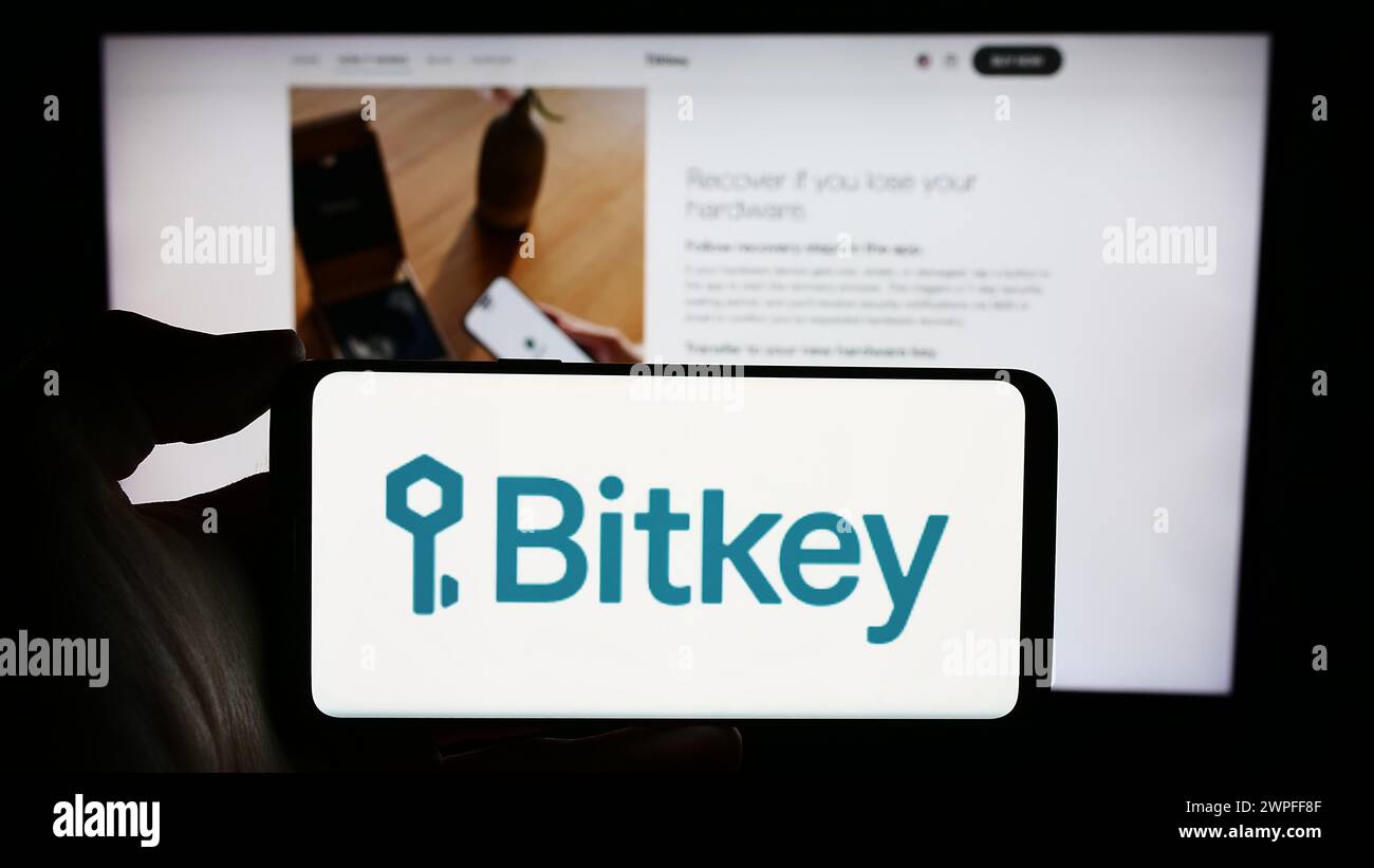 Bitkey wallet hi-res stock photography and images - Alamy