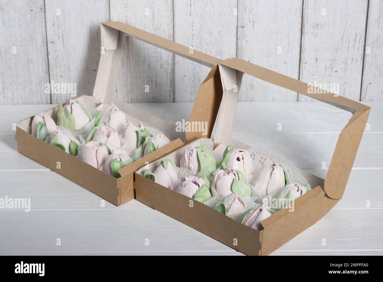 Marshmallows in gift boxes. Marshmallow flowers. Homemade marshmallows ...