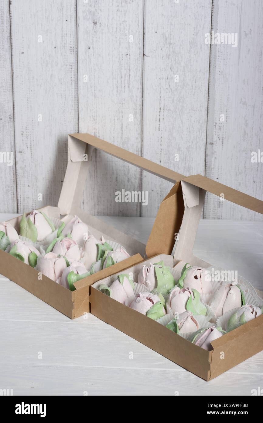 Marshmallows in gift boxes. Marshmallow flowers. Homemade marshmallows ...