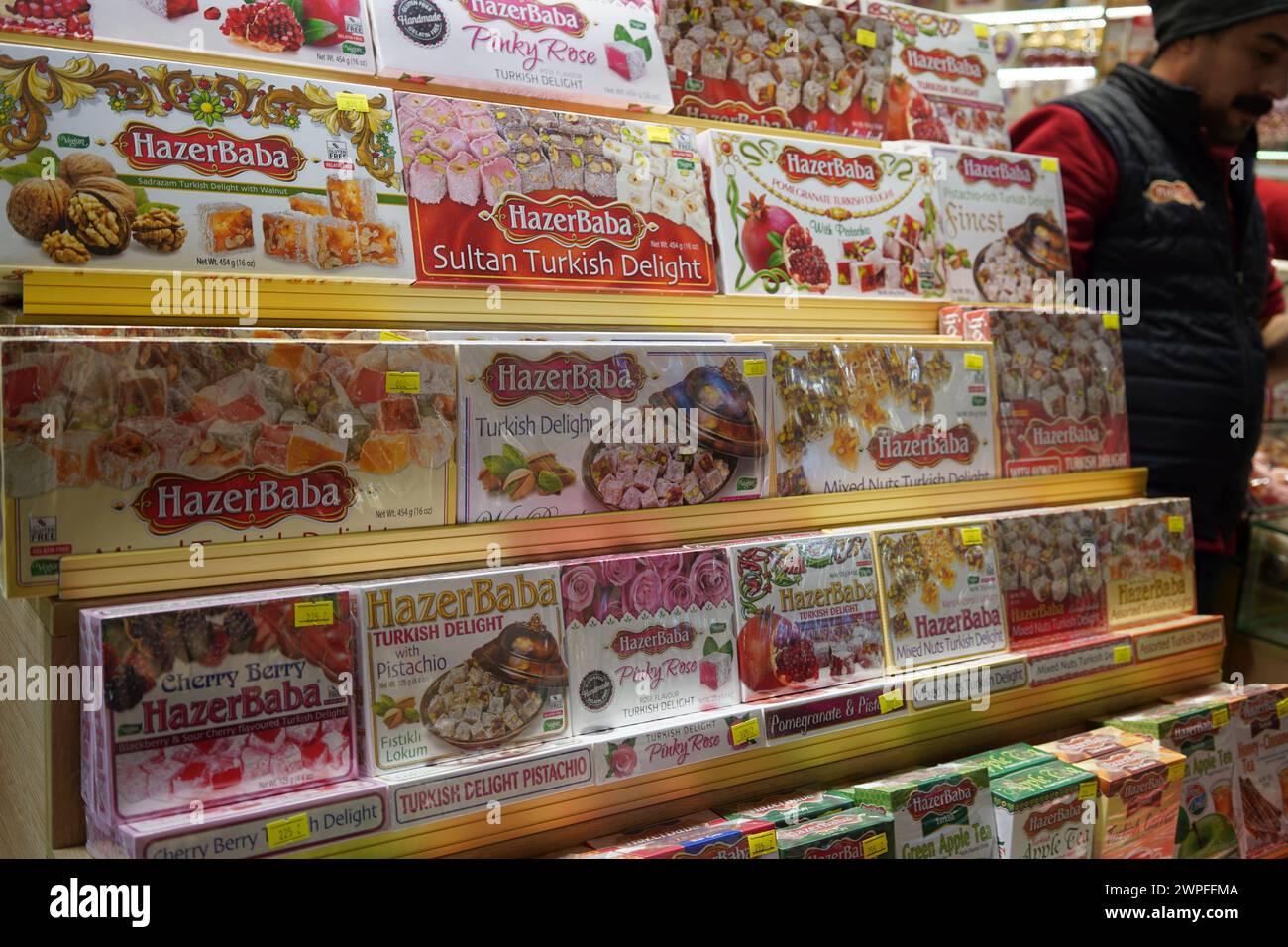 Colourful products on sale in the Spice (Egyptian,) Bazaar in Istanbul, Turkey Stock Photo - Alamy