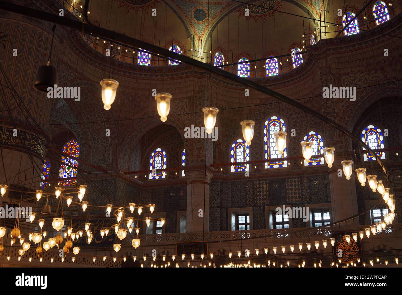 Beautiful mosque intricate architecture hi-res stock photography and ...