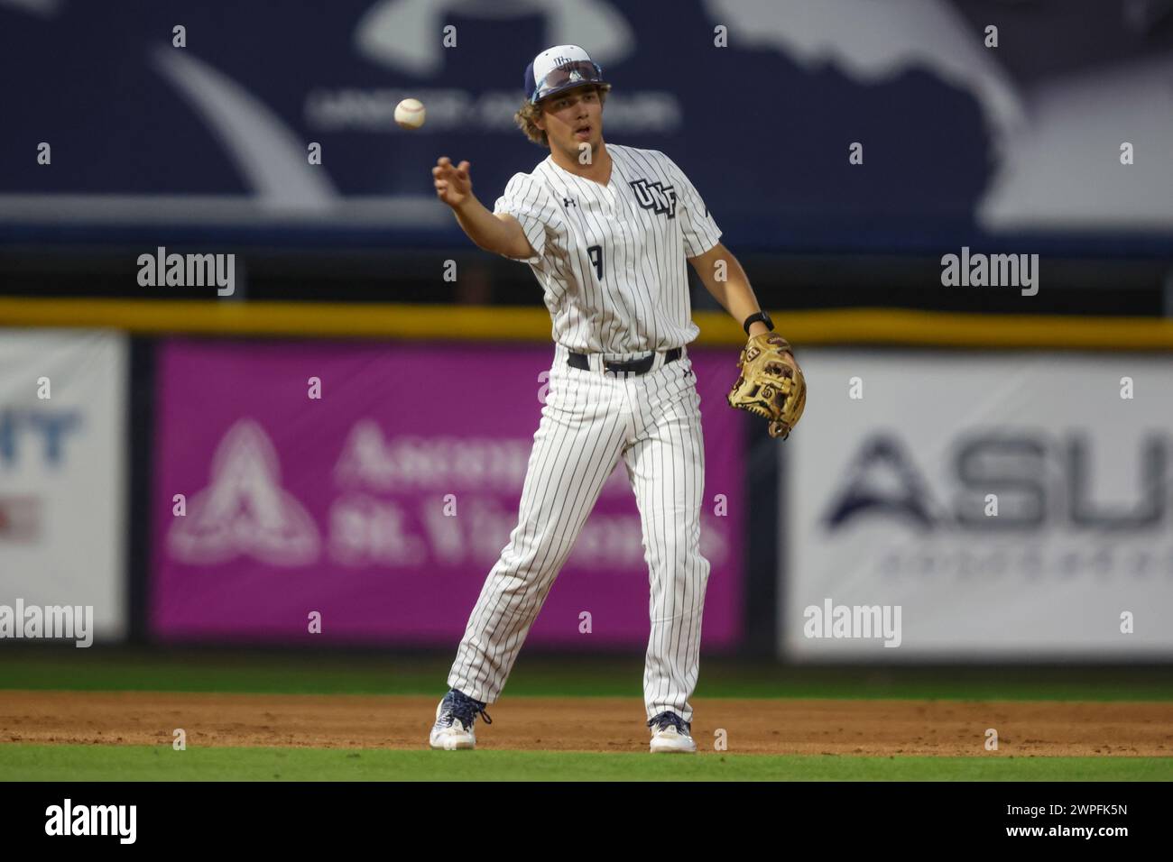 North Florida infielder Finn Howell (9) in action during an NCAA ...