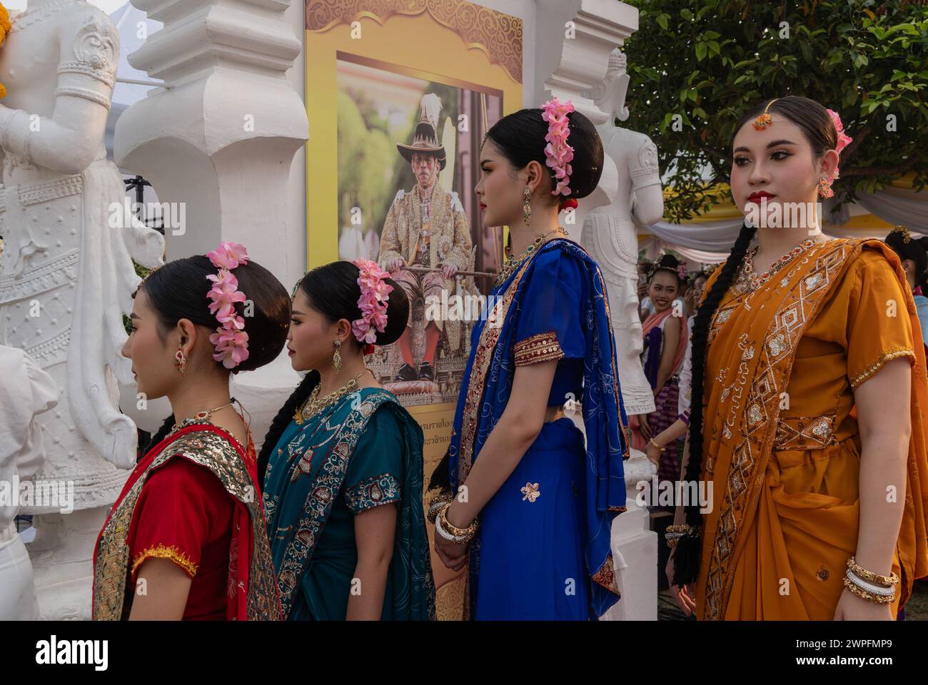 Thai classical dancers and musicians at Makha Bucha Buddhist ...