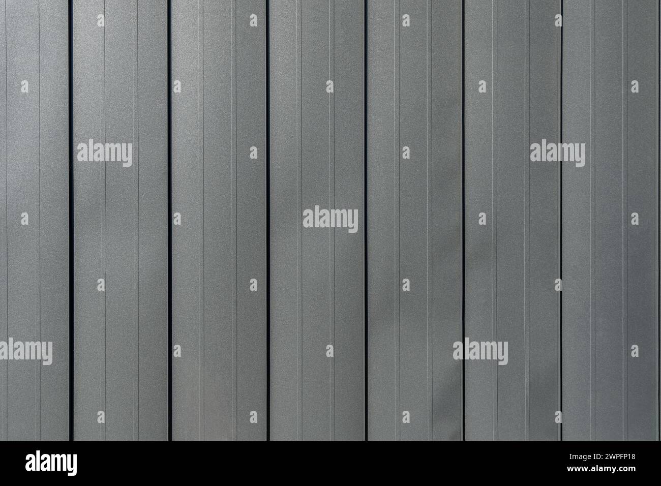Metal rebated facade hi-res stock photography and images - Alamy