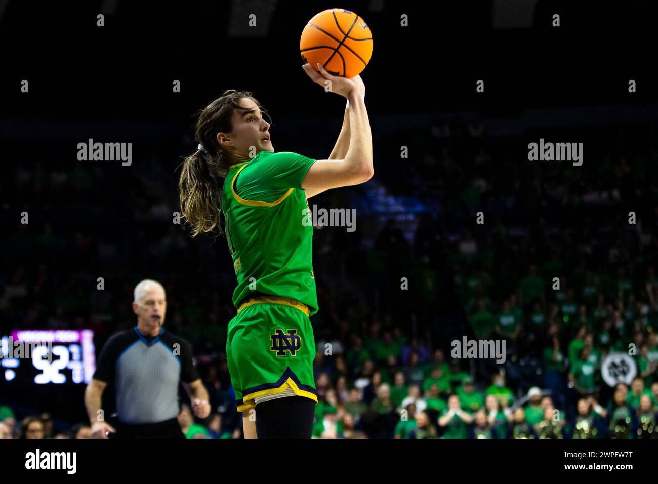Notre Dame guard Sonia Citron (11) shoots during the second half of an ...
