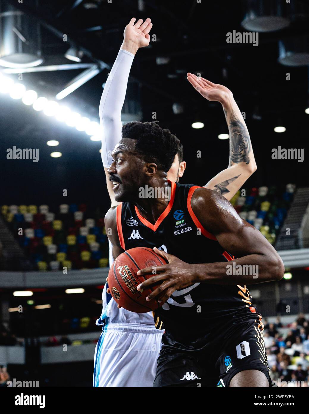 London Lions defeat Turk Telecom Ankara 100-77 to qualify for the BKT ...