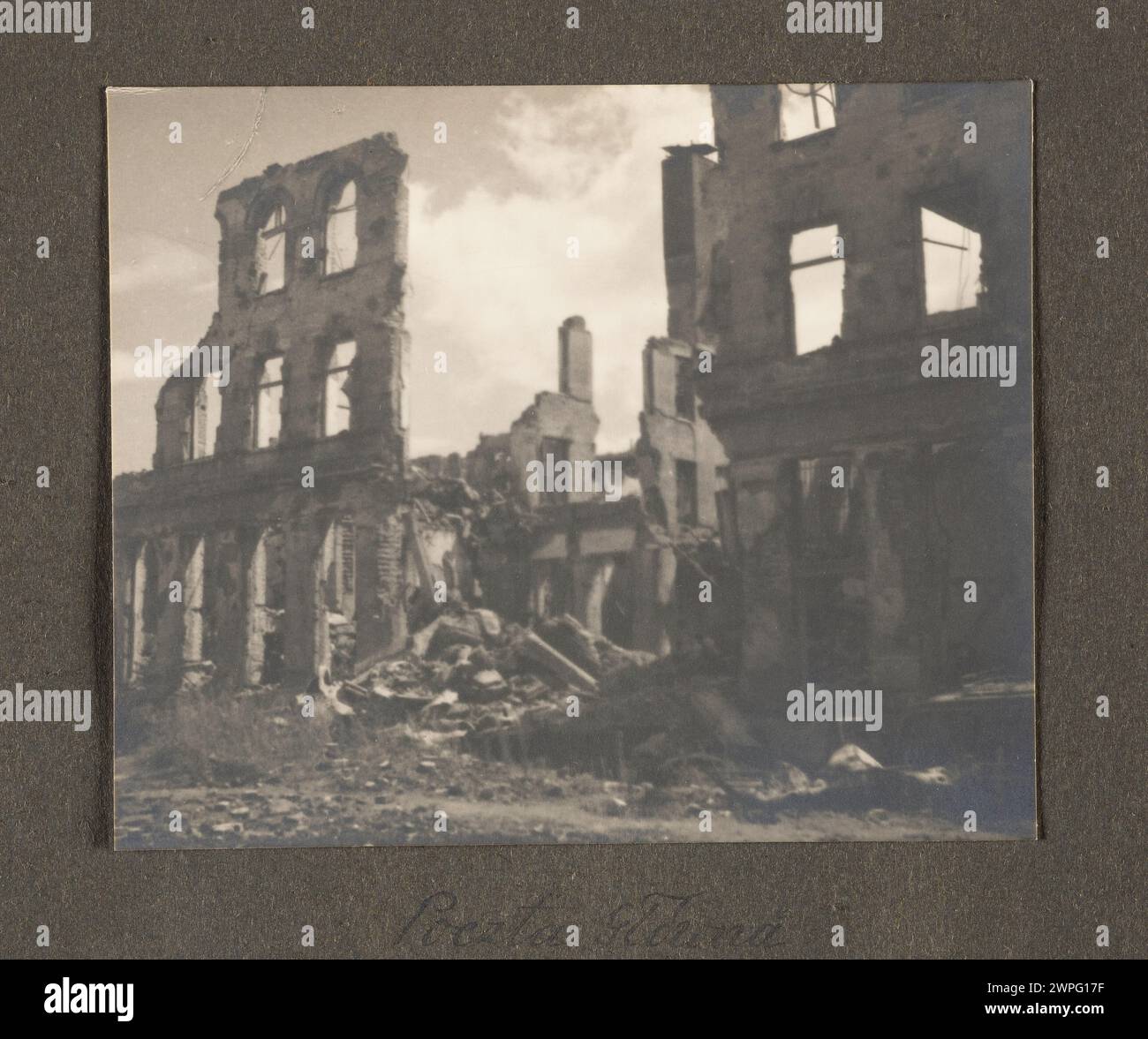 Owna hi-res stock photography and images - Alamy