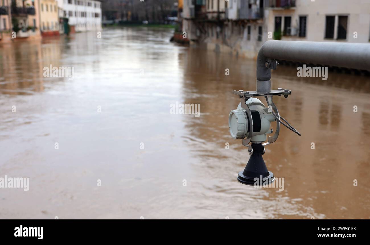 Ultrasonic Hydrometric Probe for River Water Level Measurement and ...