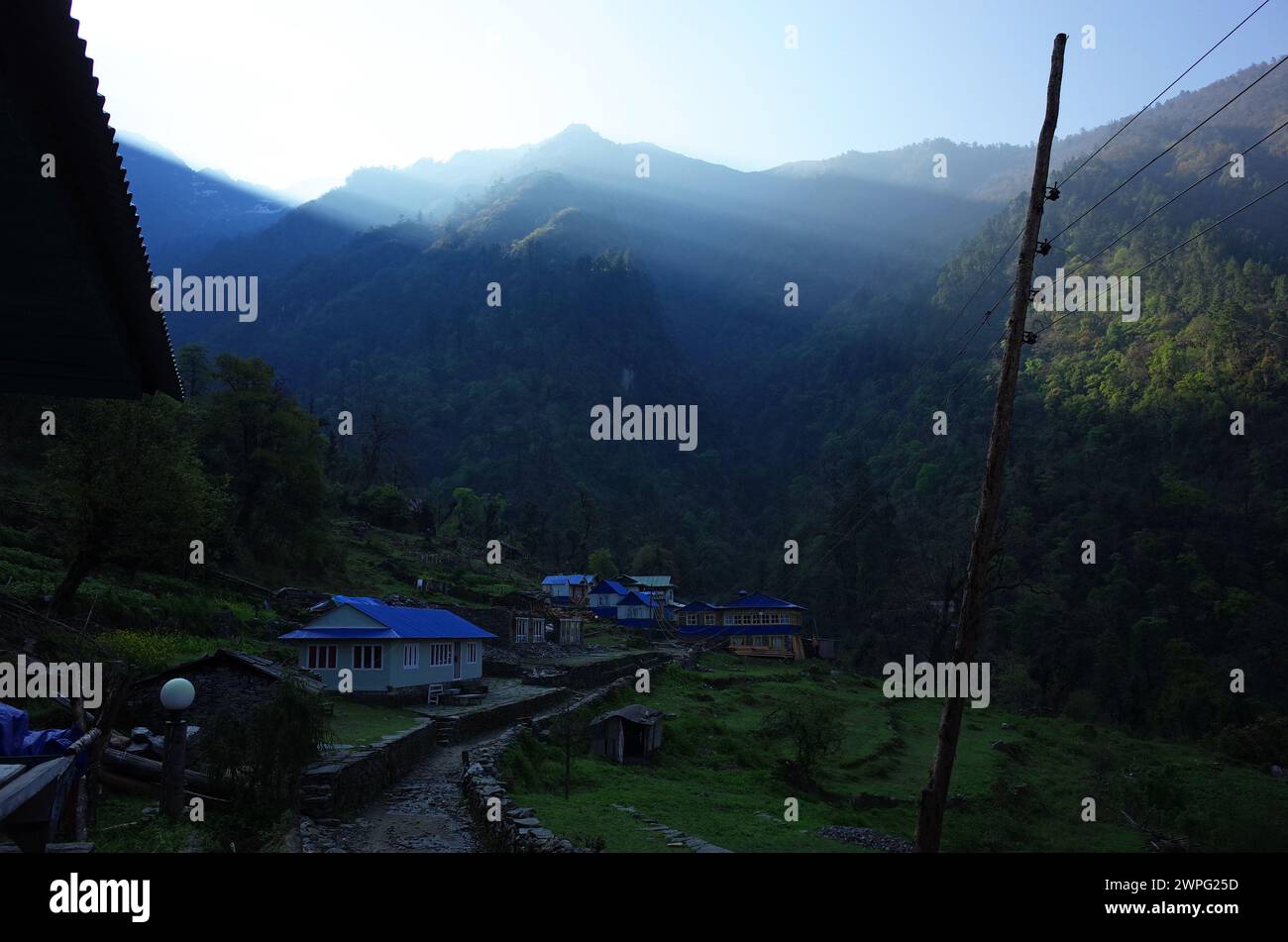 Paiya (2730m) village in sunrise, Himalaya mountains, Solukhumbu ...