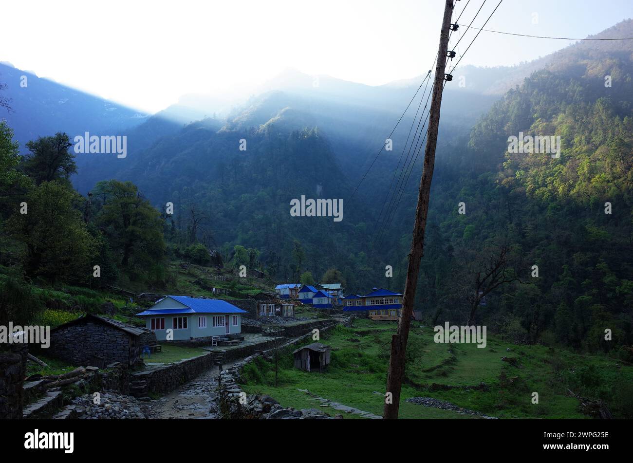 Paiya (2730m) village in sunrise, Himalaya mountains, Solukhumbu ...