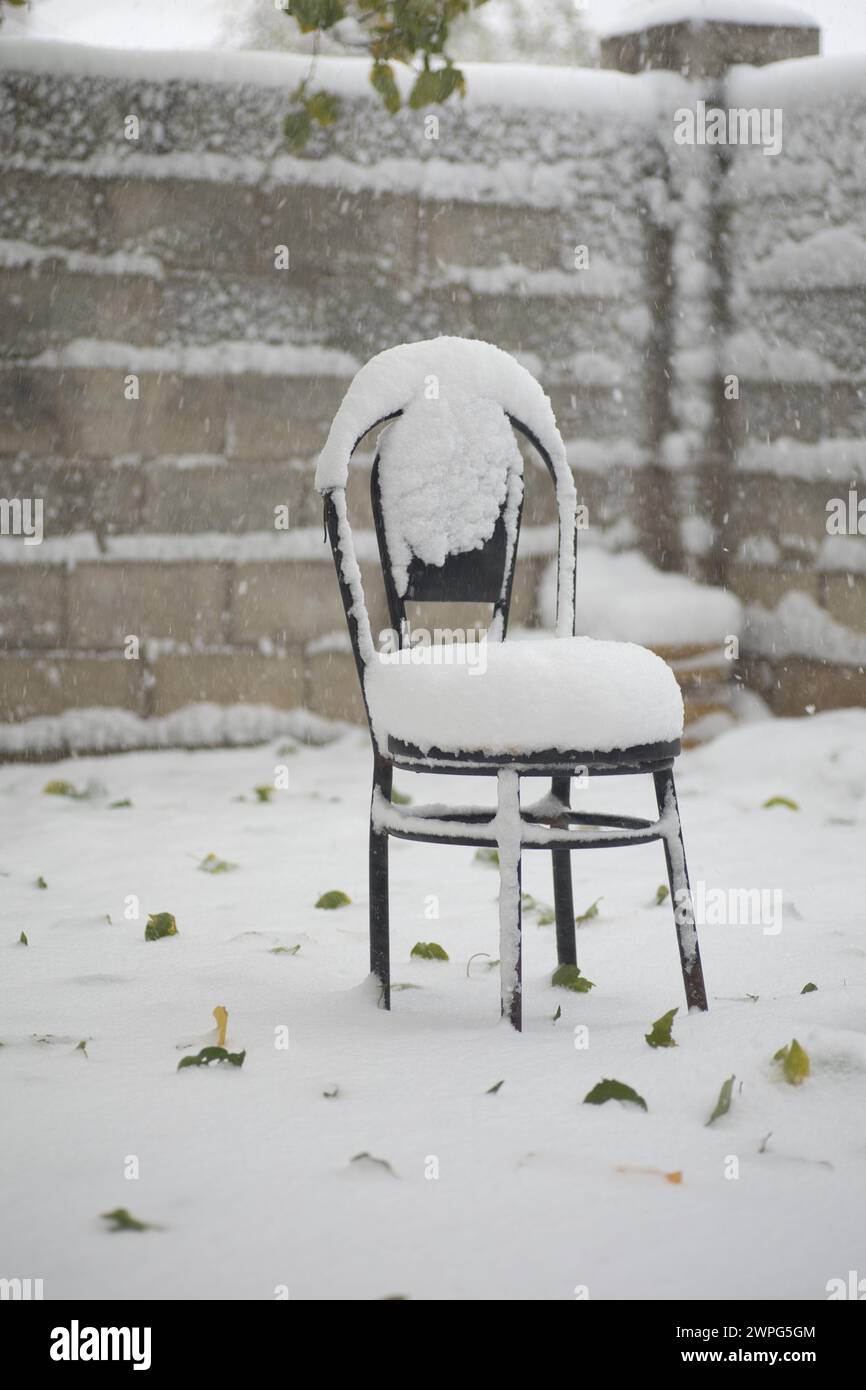 Heavy wooden chair hi-res stock photography and images - Alamy