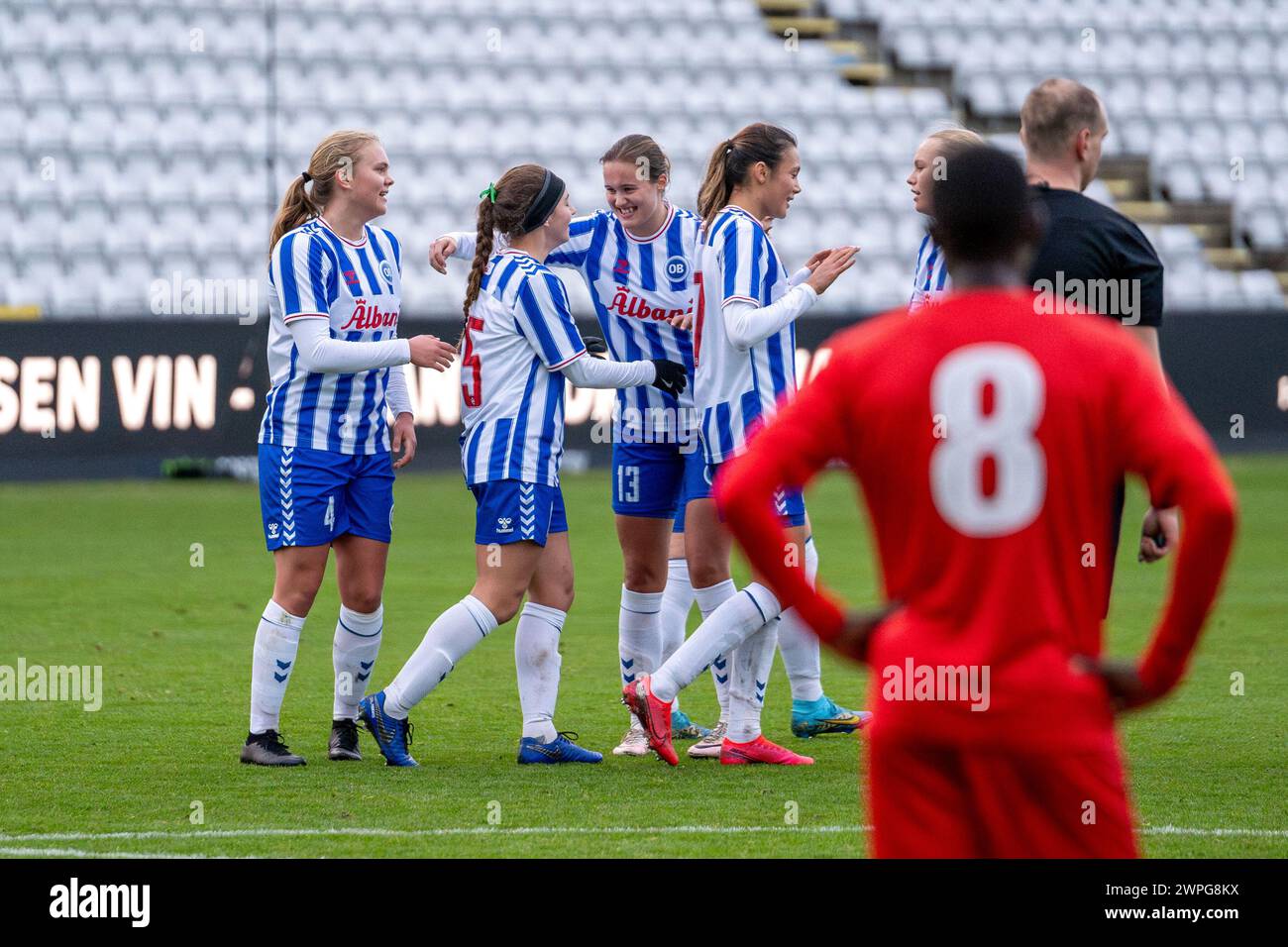 Ob q hi-res stock photography and images - Alamy