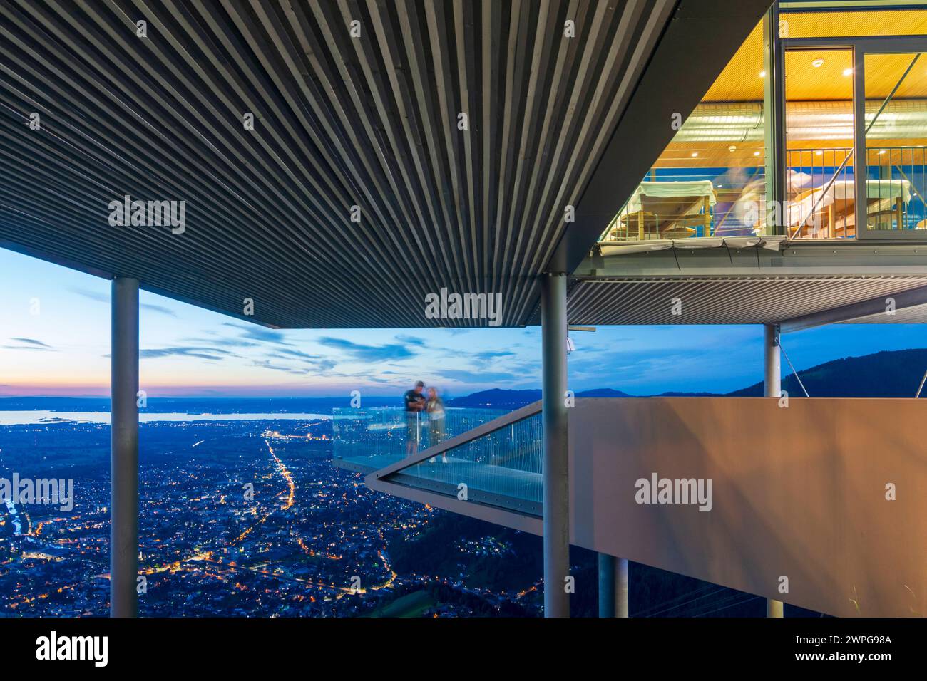 Karren restaurant hi-res stock photography and images - Alamy