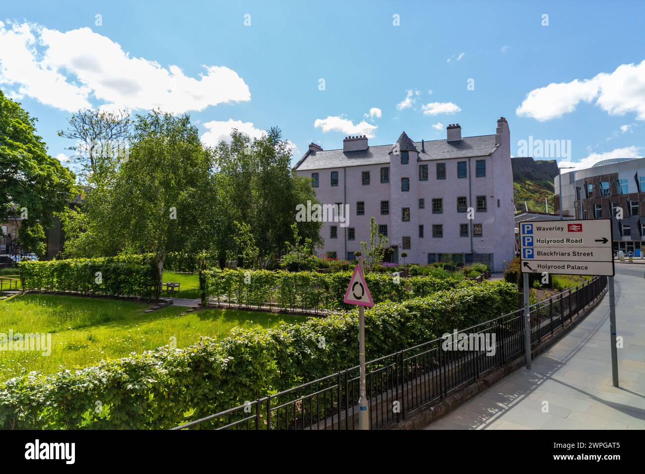 Abbeyhill hi-res stock photography and images - Alamy