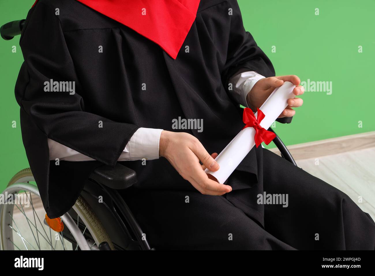 Wheelchair student graduating hi-res stock photography and images - Alamy