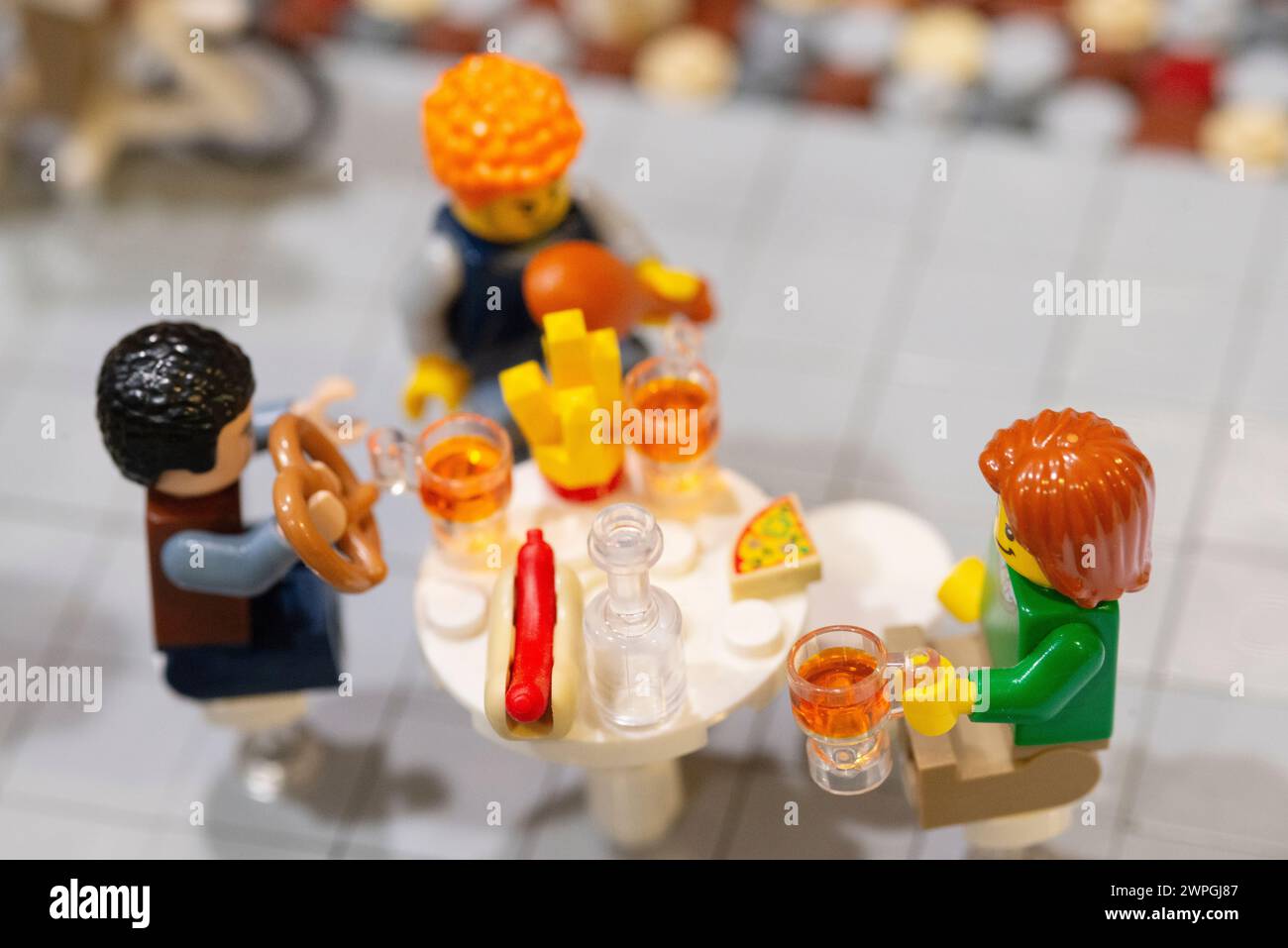 LEGO Friends Sitting at the Restaurant Table Stock Photo - Alamy