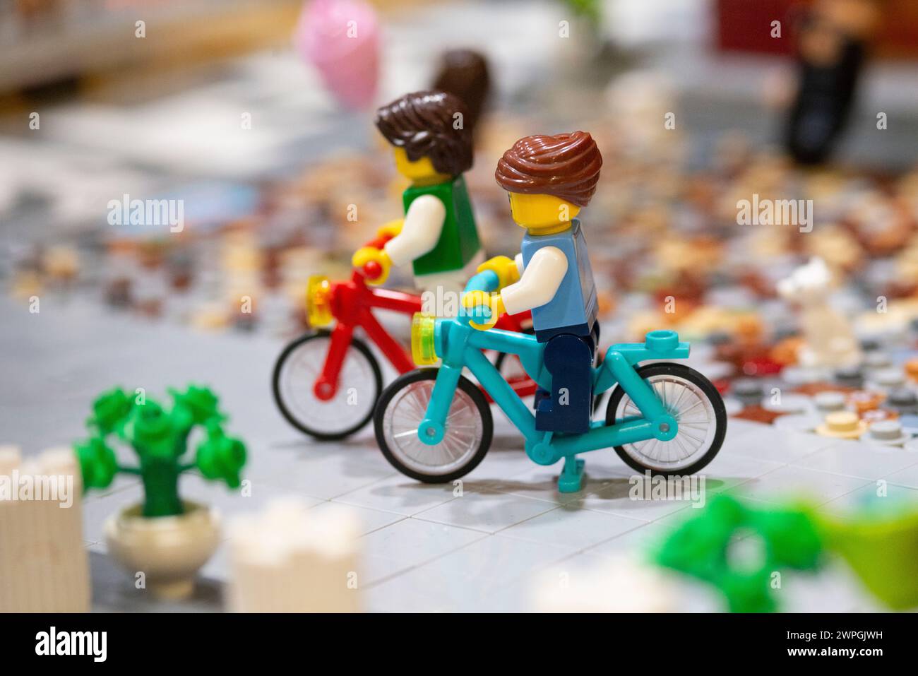 Lego Figures of Urban Cyclists Stock Photo - Alamy