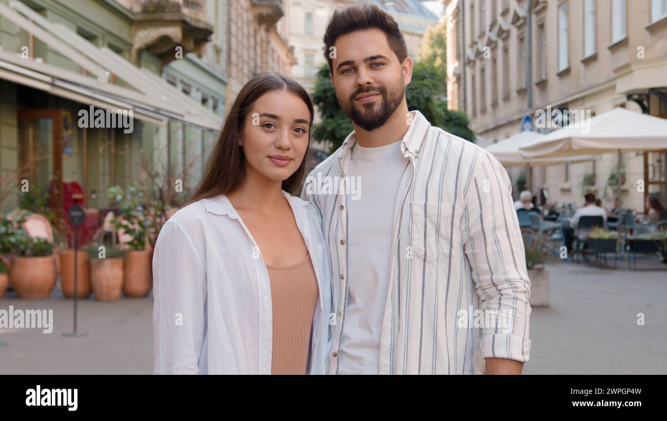 European family coming together hi-res stock photography and images - Alamy