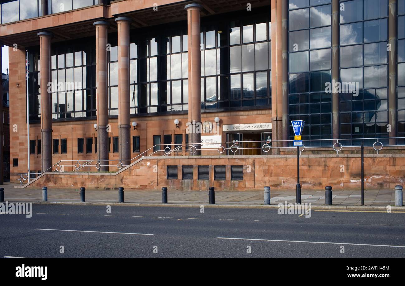 Newcastle Crown Court and Magistrates Court building Stock Photo - Alamy