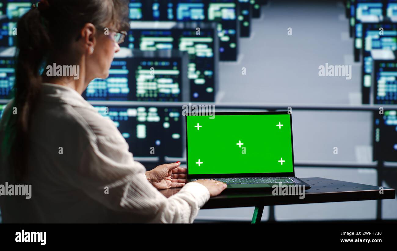 Proficient system administrator in server farm housing high end rackmounts capable of quickly ...