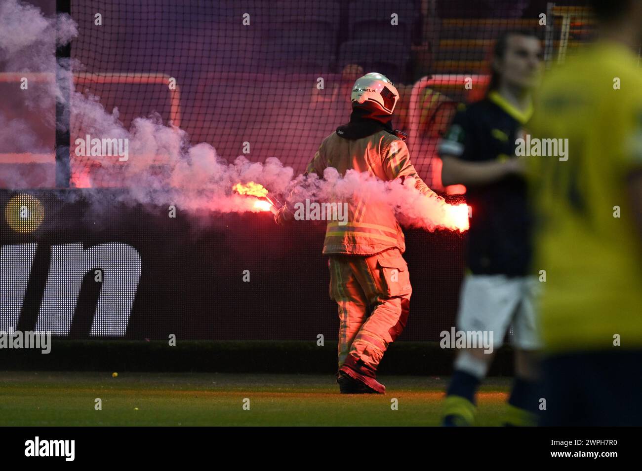 Brussels, Belgium. 07th Mar, 2024. fireman firefighter leaving the ...